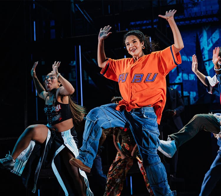 Broadway Season Brochure / Wharton Center